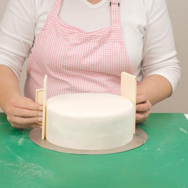 Stilvolle Torte Mit Fondant Eindecken Ebenbild