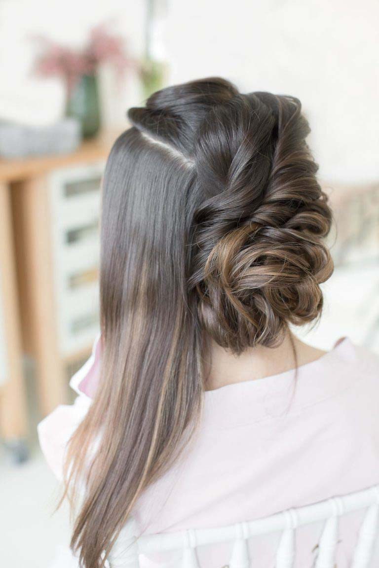Hochsteckfrisuren selber machen: 7 einfache Anleitungen