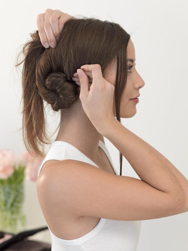 Seitlicher Dutt: So stylt ihr ihn traumhaft schön