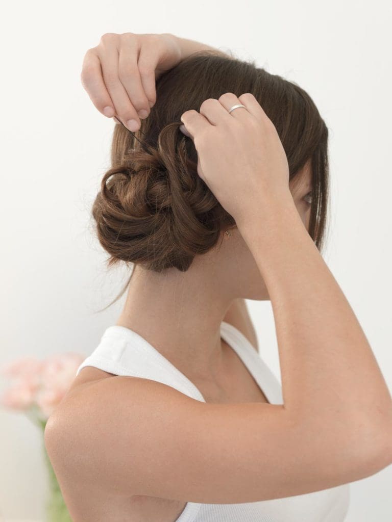 Seitlicher Dutt: So stylt ihr ihn traumhaft schön