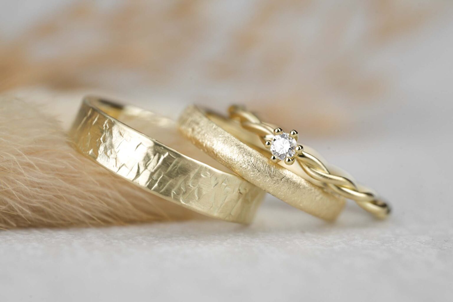 Eheringe Gravur: Texte, besondere Ideen & Gravurarten